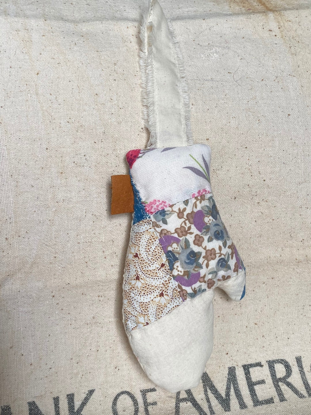 Quilted Mitten Homemade Christmas Ornament: Vintage Cutter Quilt ...