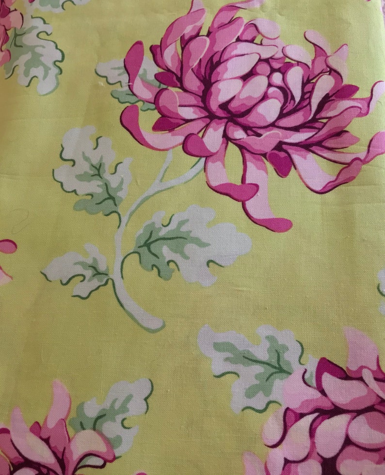 Painted Mums in Green 1/2 Yard Rare Fabric Heather Bailey - Etsy