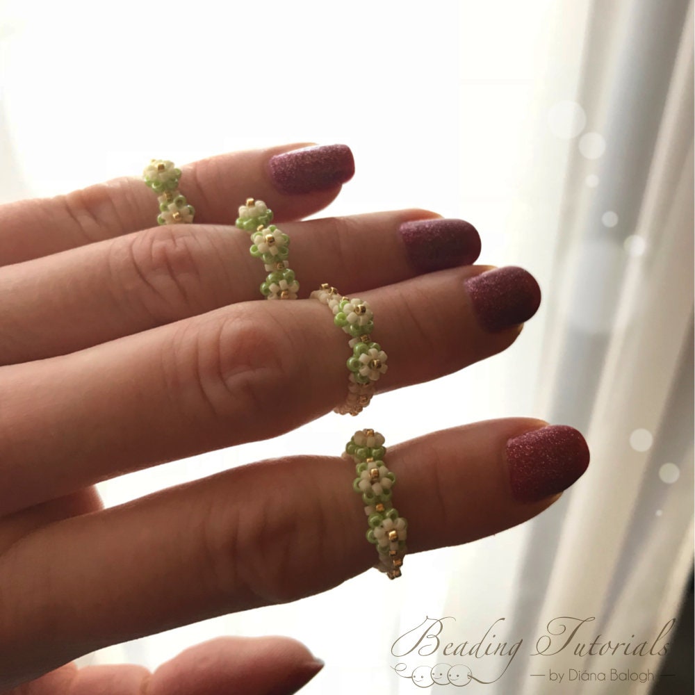 Tiny Flower Ring beading tutorials and patterns stacking - Etsy.de