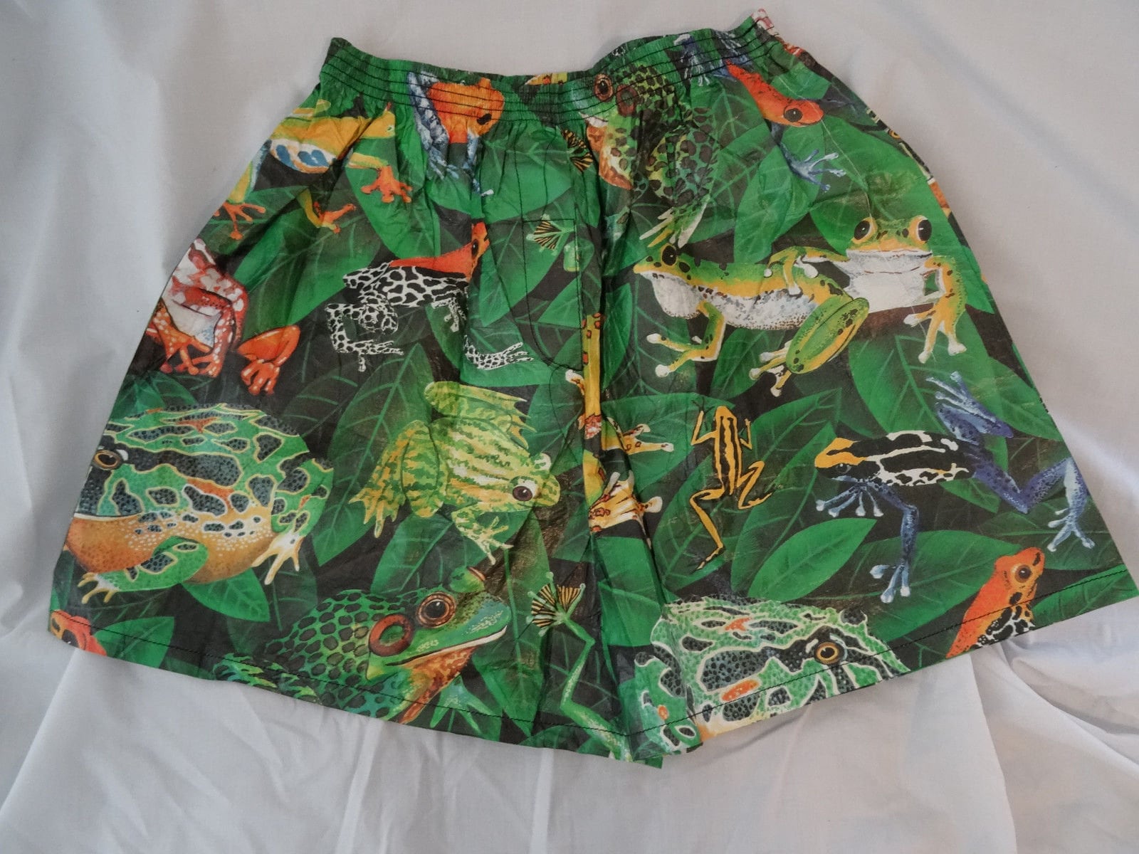 PRIDE Dart Frog Animal Print Tyvek Size L Shorts Swimming Trunks ...