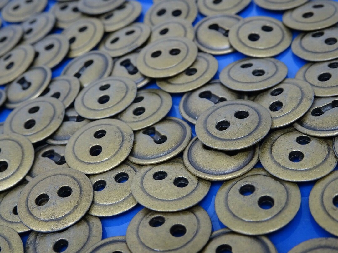 Vintage Beige Round 2-hole Metal Button Industrial Chic 14mm Lot of 13 ...