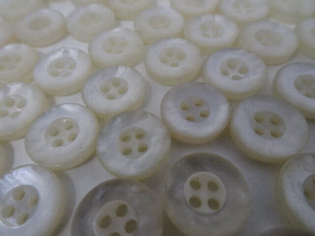 White Shimmering Round 4-hole Buttons W/ Depressed Center 12mm Lot of ...