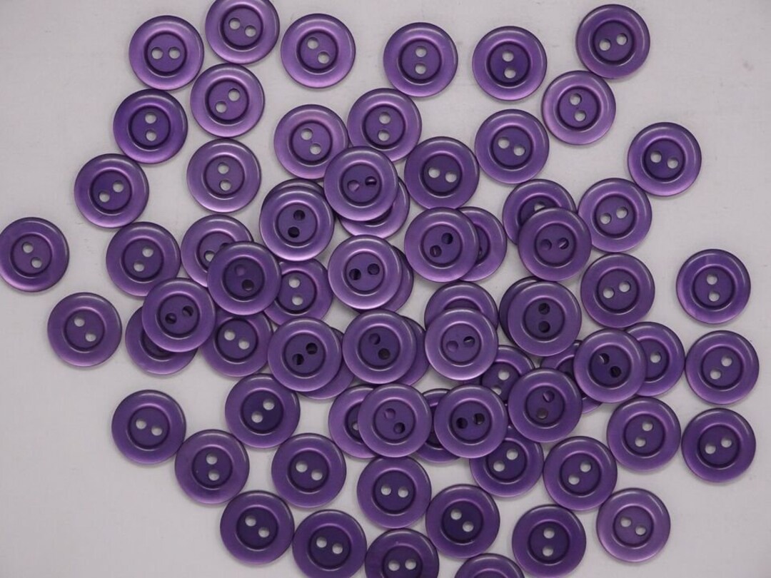 Vintage Grape Purple 2-hole Raised Edge Opaque Buttons 14mm Lot of 13 ...