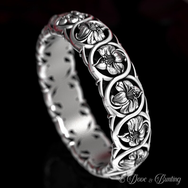 Sterling Silver Flower Ring, Lily Flower Ring, Botanical Wedding Ring ...