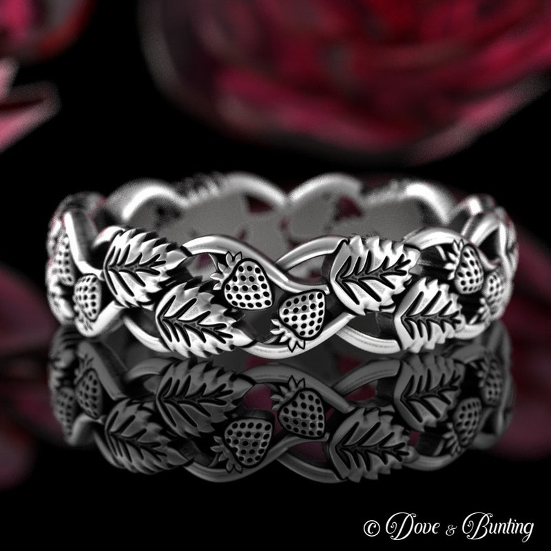 Strawberry Ring - Etsy