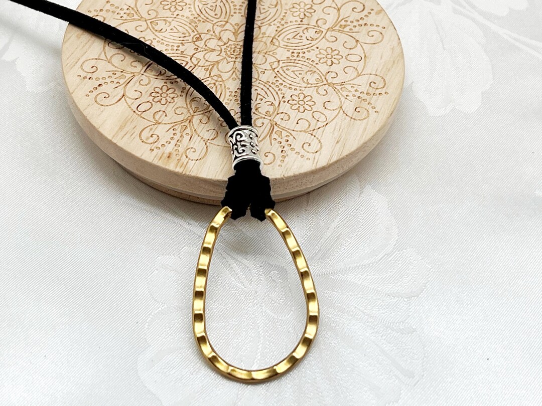 Matte Gold Loop Eyeglass Holder Necklace: Black Vegan Suede Cord - Etsy