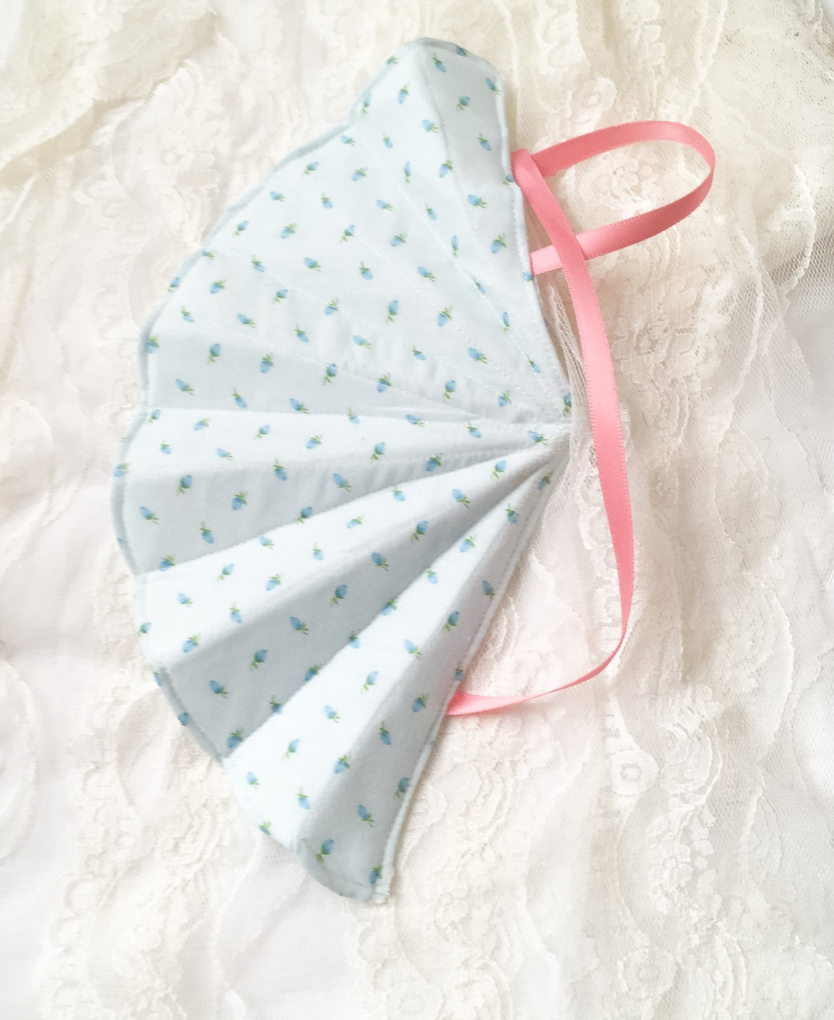 The Royal Breeze Hand Fan - PDF Sewing Pattern - Etsy Canada