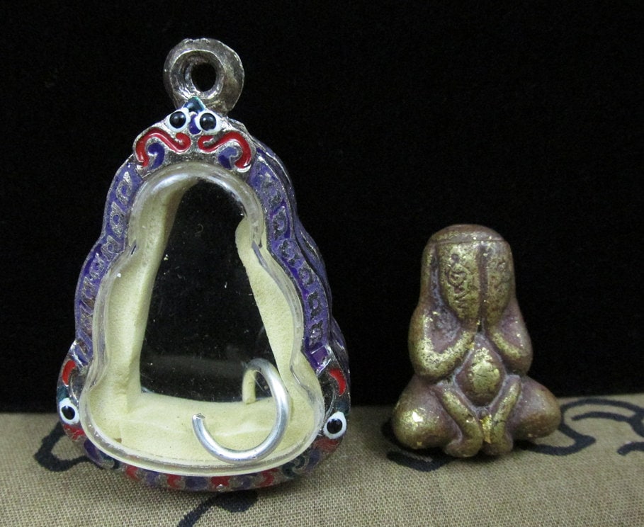 Botak Chin's LP Nak BE 2443 Phra Pidta Amulet in Thai - Etsy Italia
