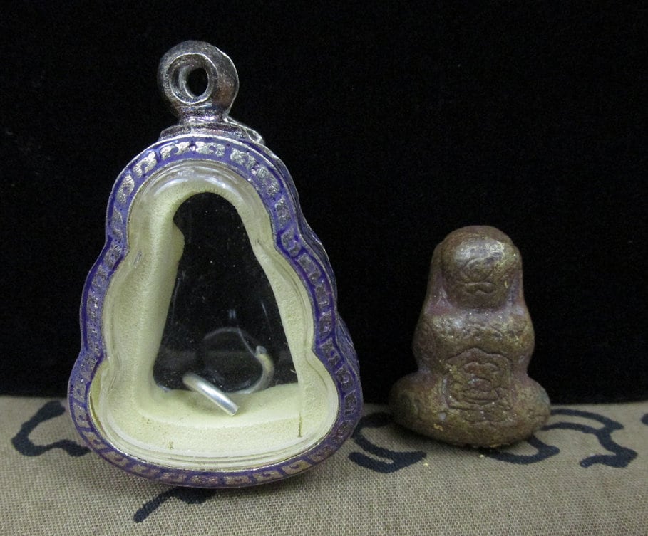 Botak Chin's LP Nak BE 2443 Phra Pidta Amulet in Thai | Etsy