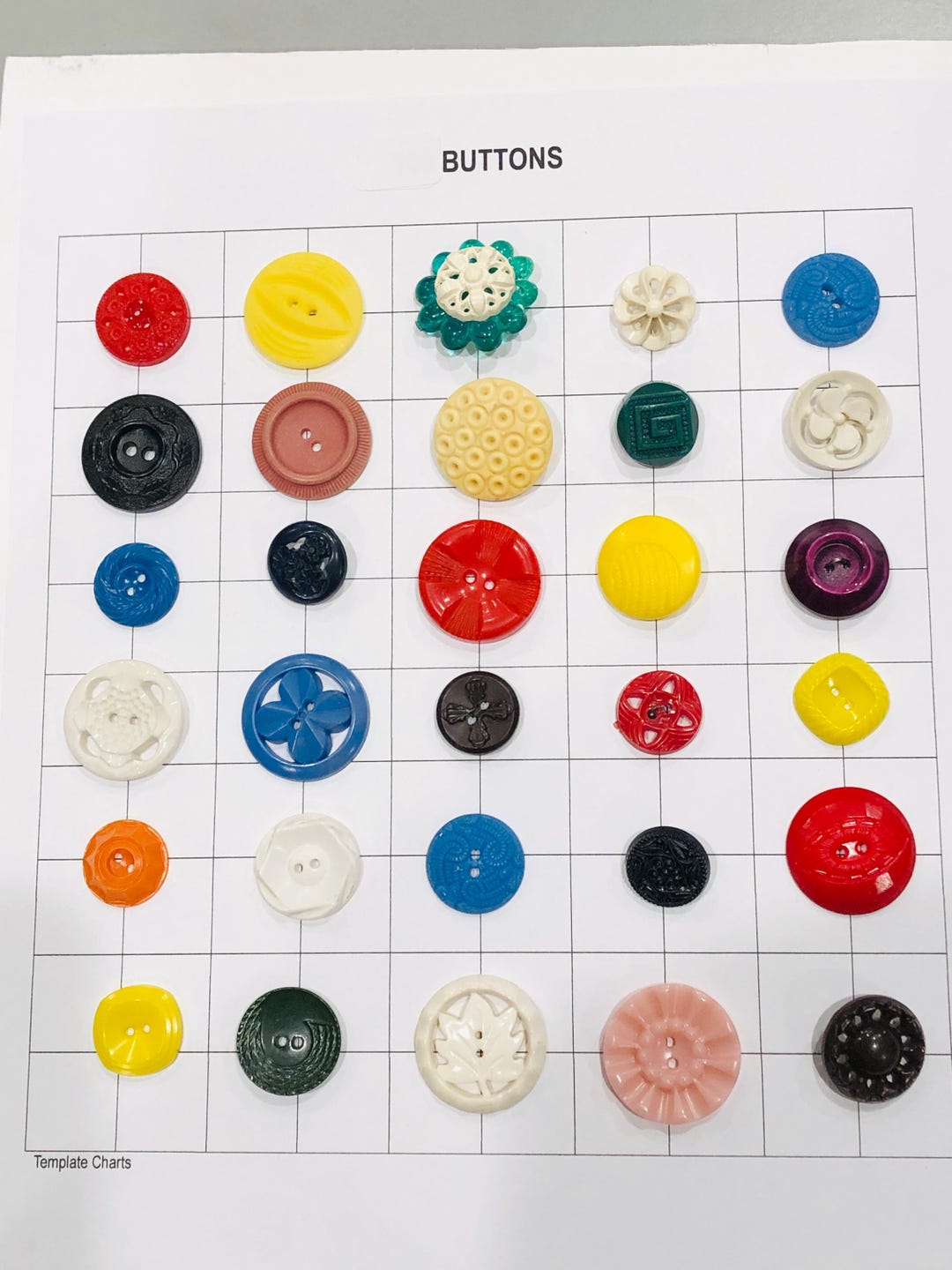 0983 - 30 Colorful Polymer Vintage Dress Buttons, Sizes NBS 23 Medium ...