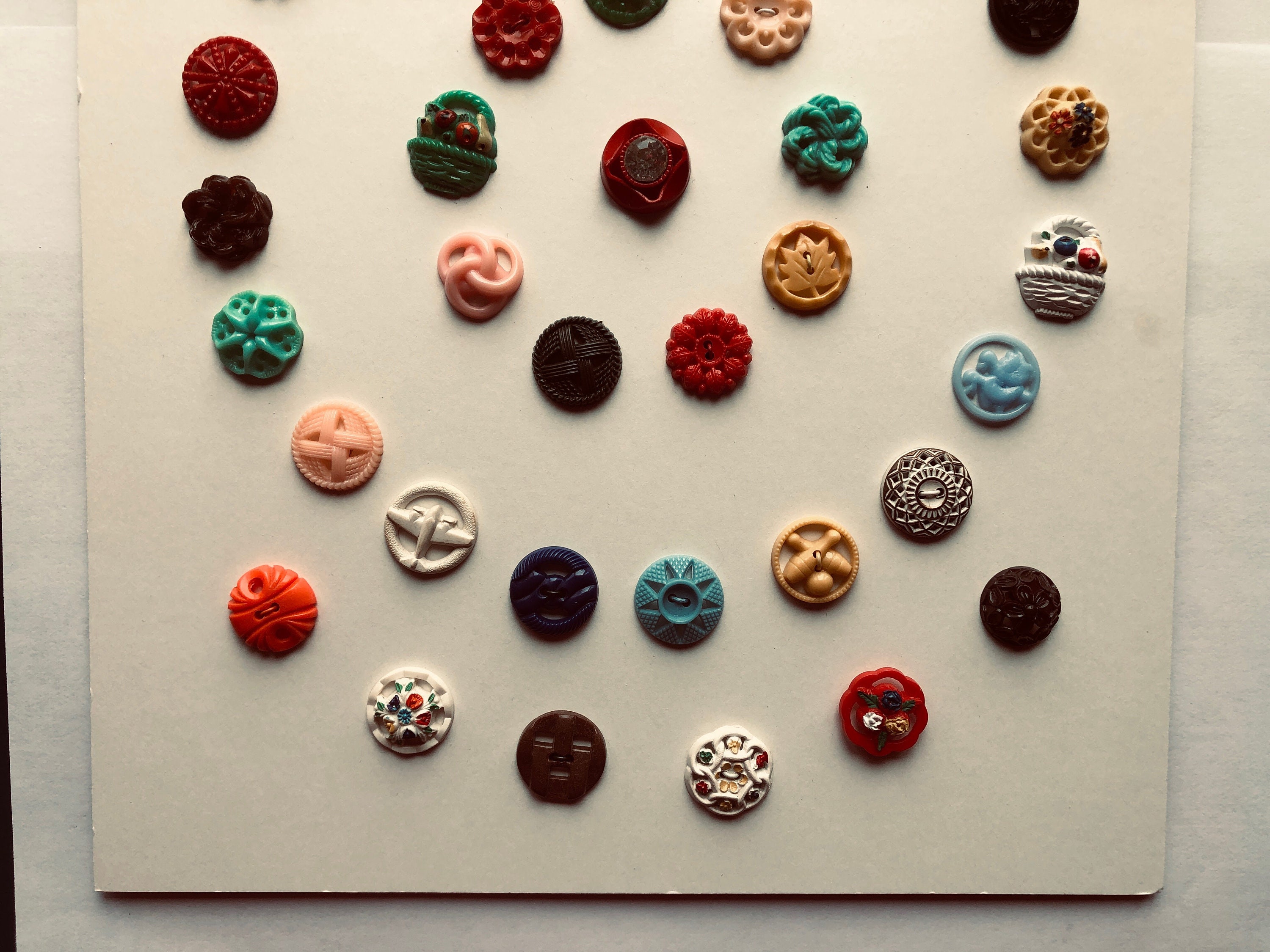 0942 Card of 42 NBS 1940-50 PIERCED Dress Buttons Sizes - Etsy