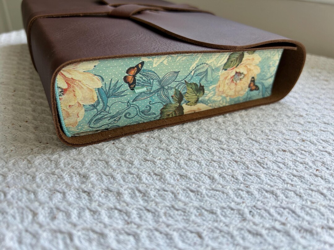 NLT Inspire Bible NLT Journaling Bible Recovered Cowhide Leather Cover ...