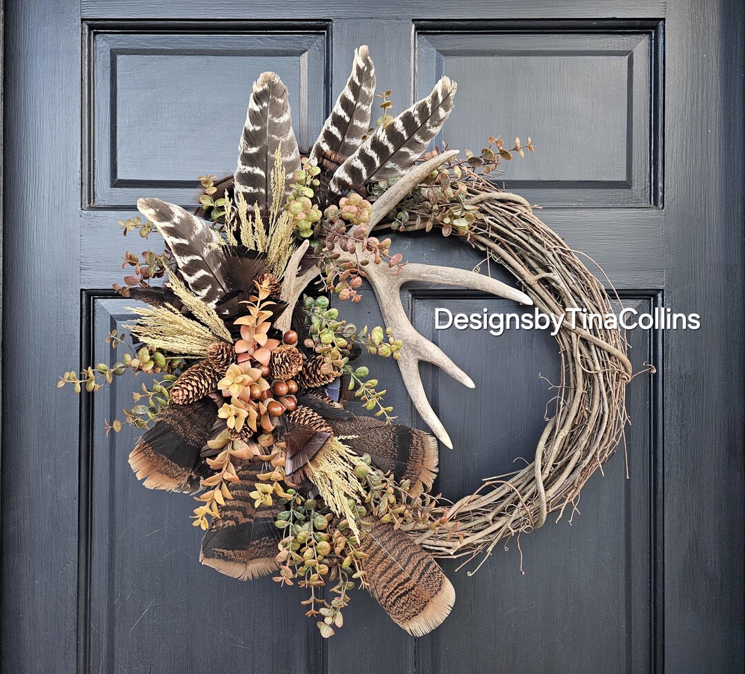 Deer Antler Wreath: Rustic Cabin Decor With Pine & Turkey Feathers - Etsy
