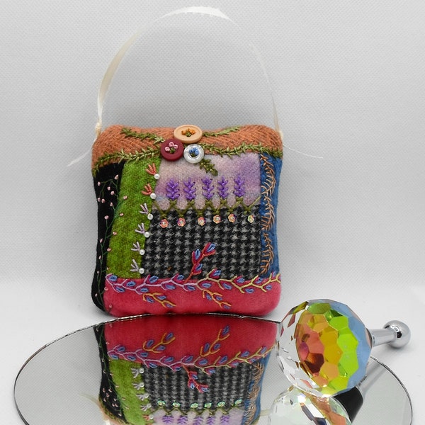 Square Pincushion - Etsy