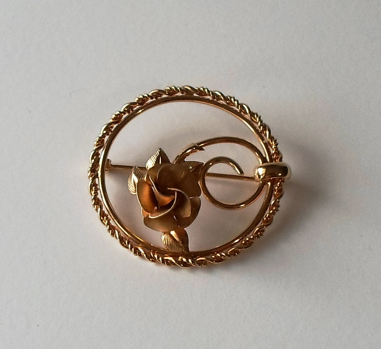 Vintage Circular Gold Tone Rose Brooch 1 3/8 W - Etsy