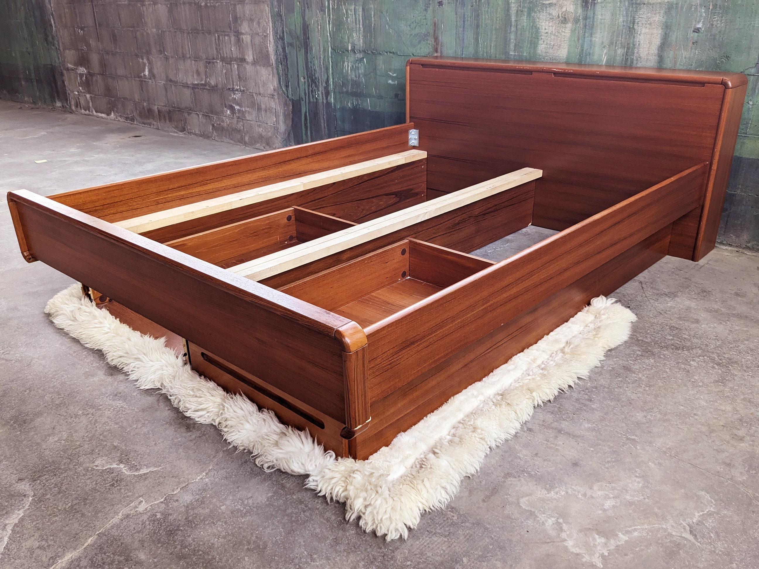 Teak wood double bed with storage store