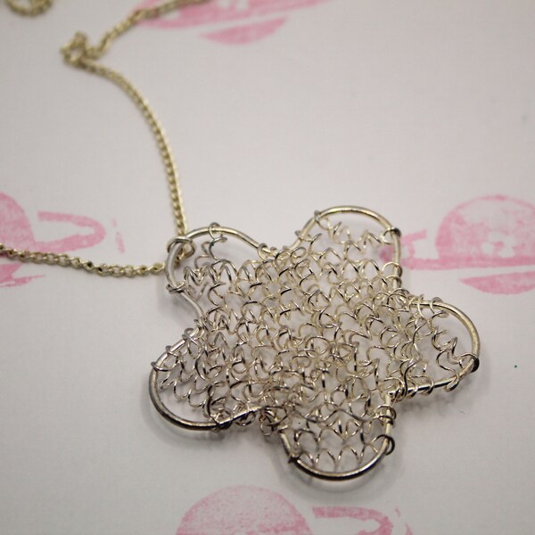 Wire Flower Necklace - Etsy UK