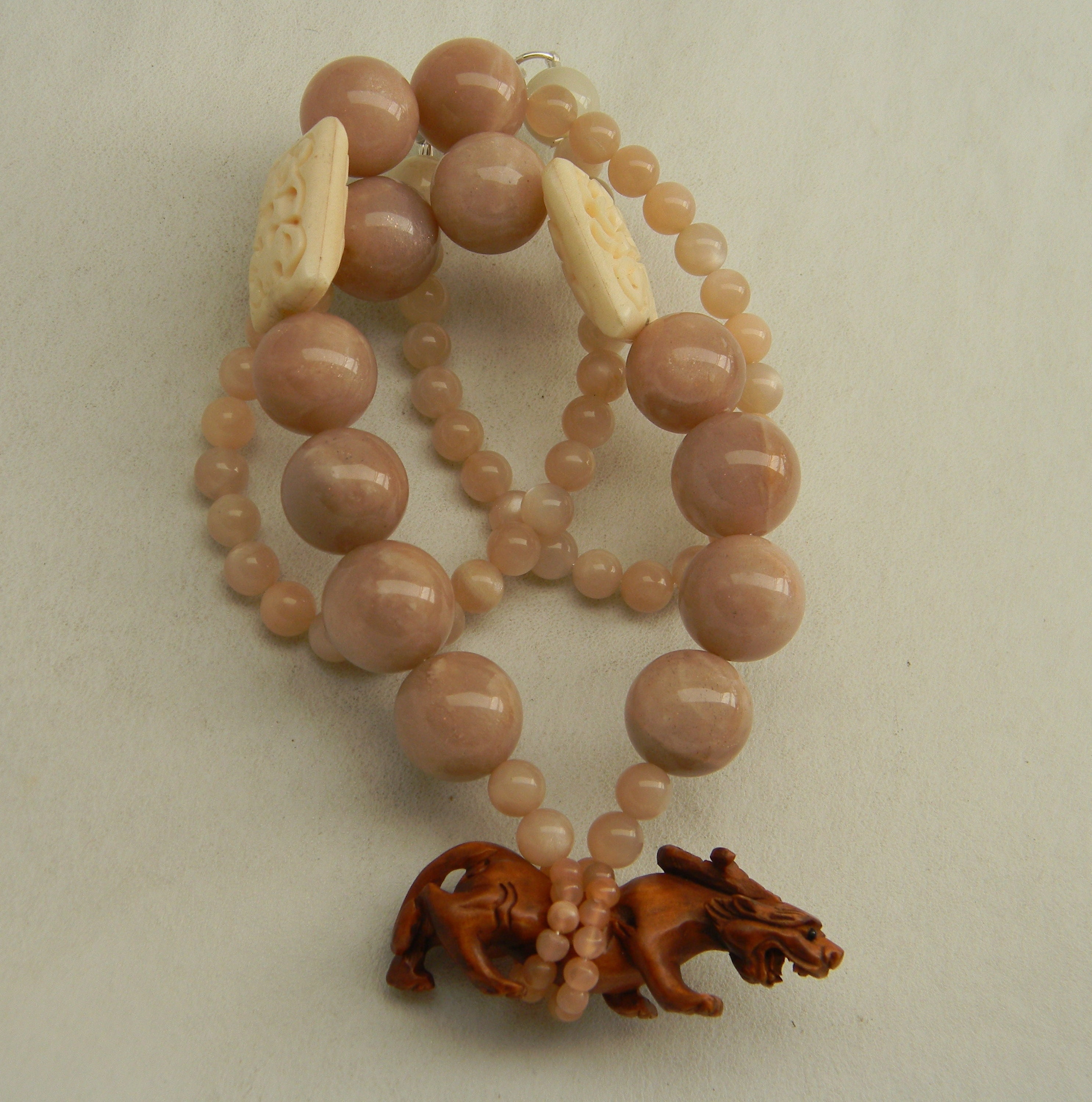 Netsuke Fu Dog on Cloudy Mauve Moonstone Beads Necklace - Etsy