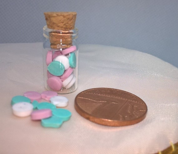 Dolls & Miniatures Miniatures Art & Collectibles Miniature Pink and ...