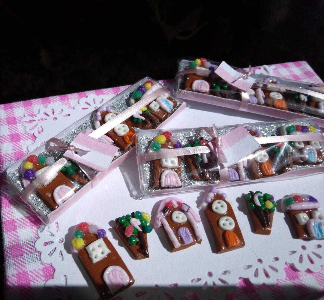 Dolls House 6 Miniature Hansel and Gretel Themed Ginger Bread Witches ...