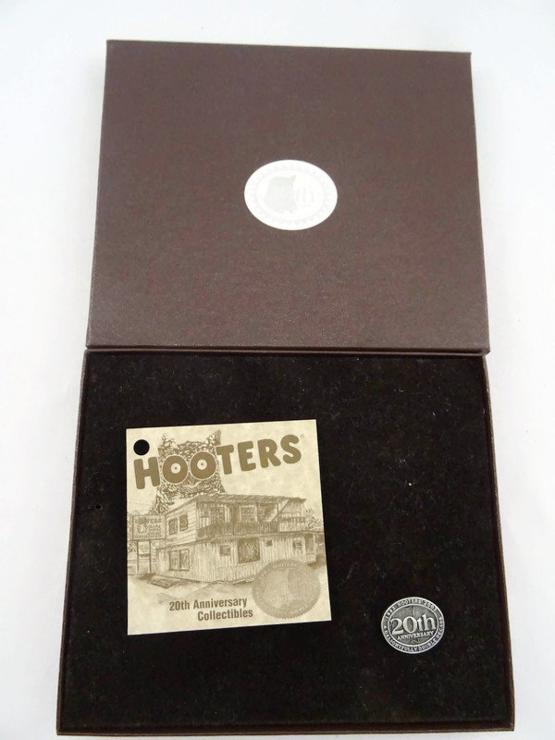 Vintage Hooters Collectible Pin 1983 - 2003 20th Anniversary Boxed ...
