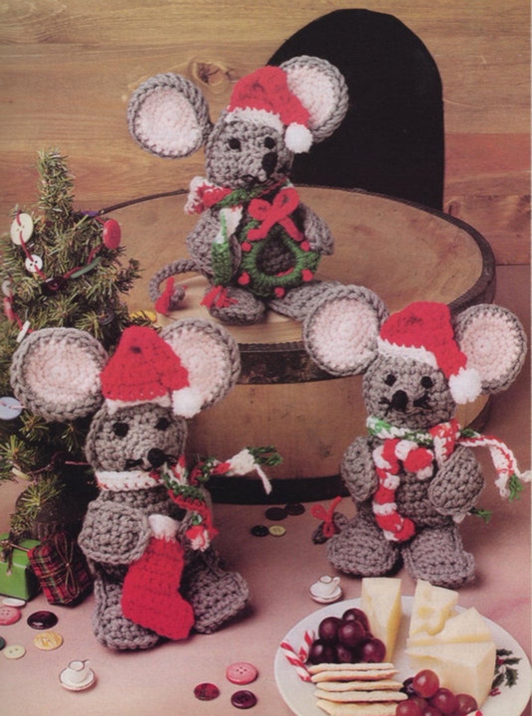 9 Sneaky Christmas Mice Crochet Pattern, so Easy Christmas Holiday ...