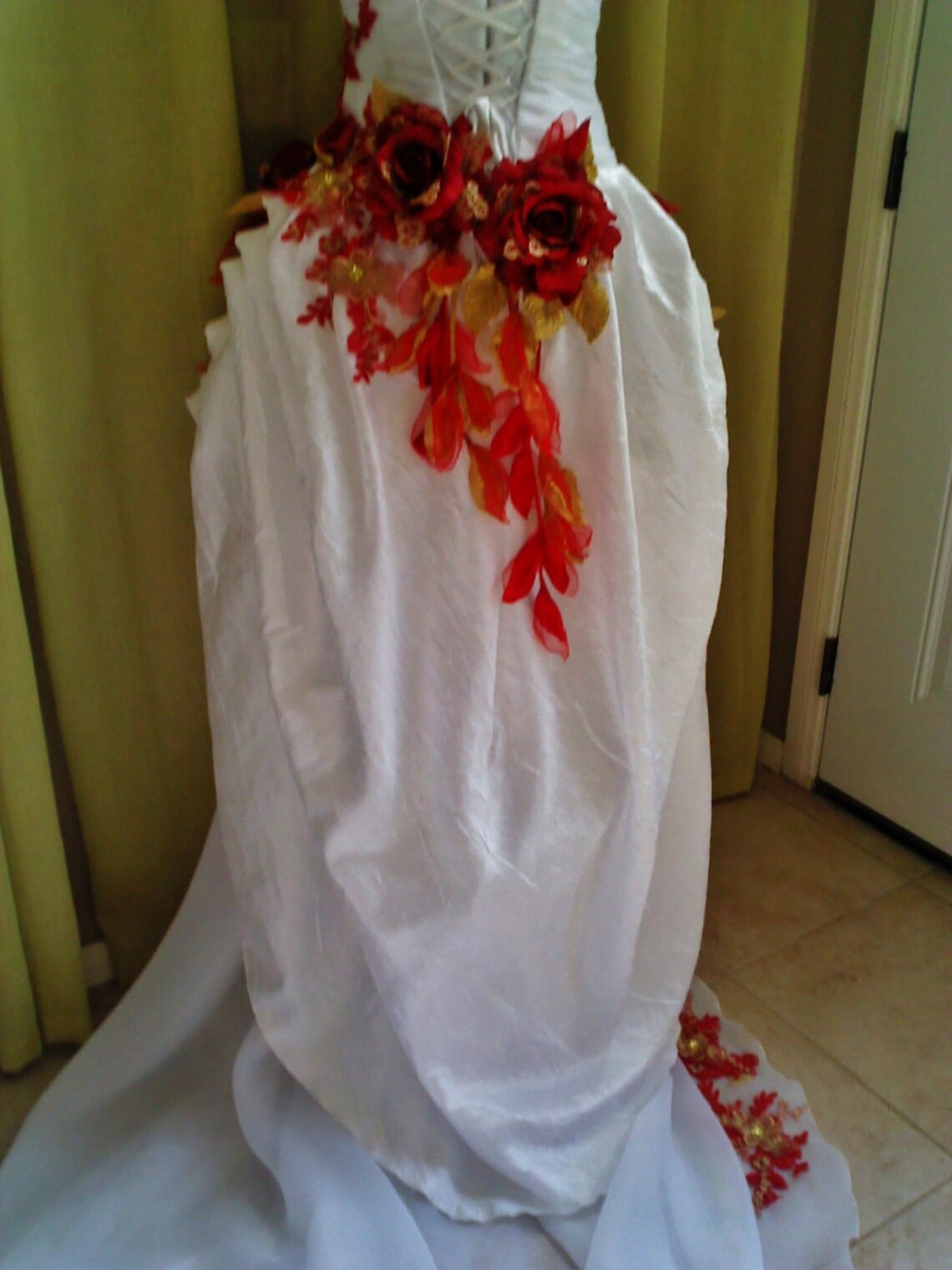 MADE to ORDER Handmade Red White Wedding Dress Train Red Gold - Etsy