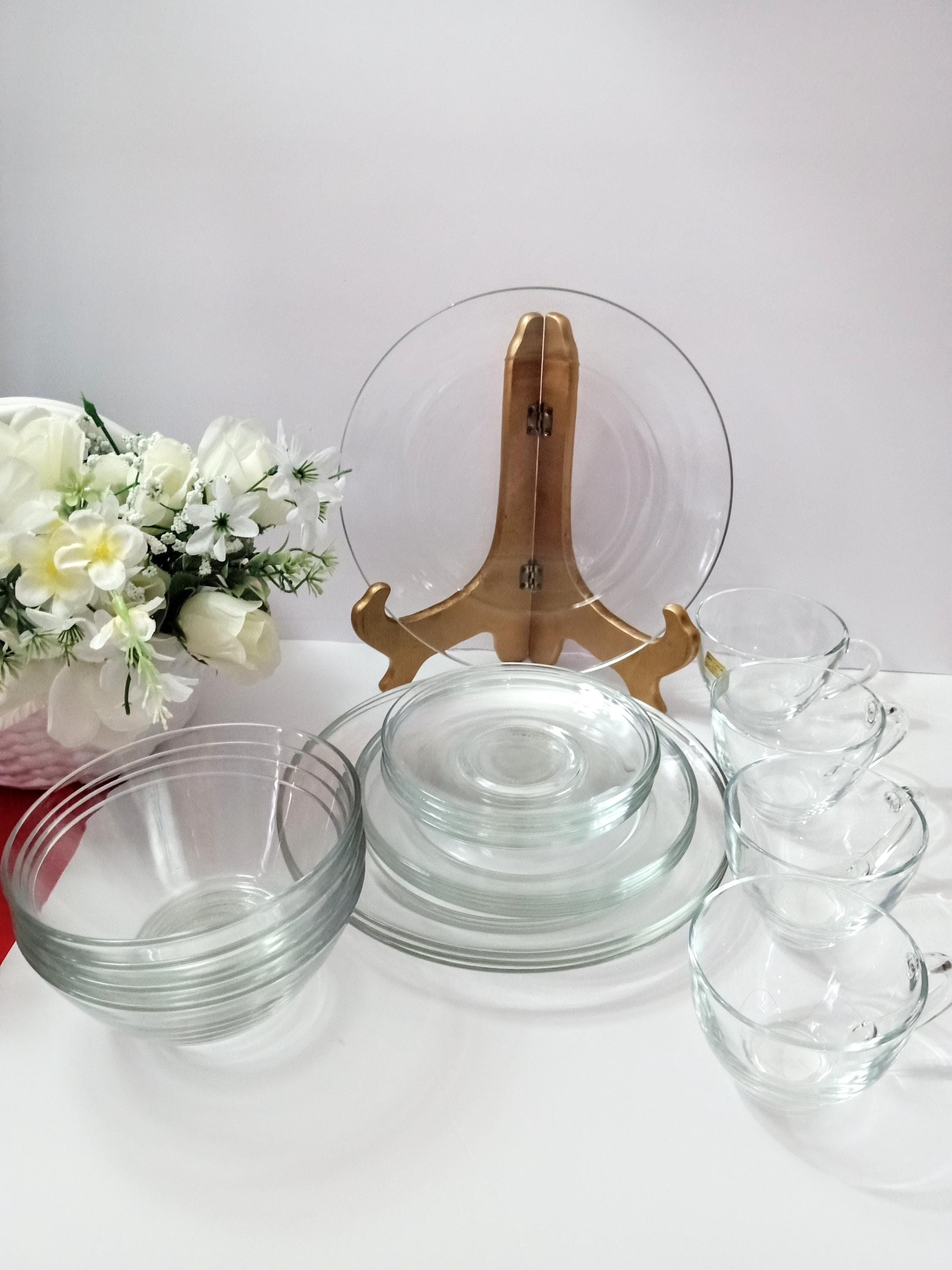 Clear Pyrex Dinner Plates