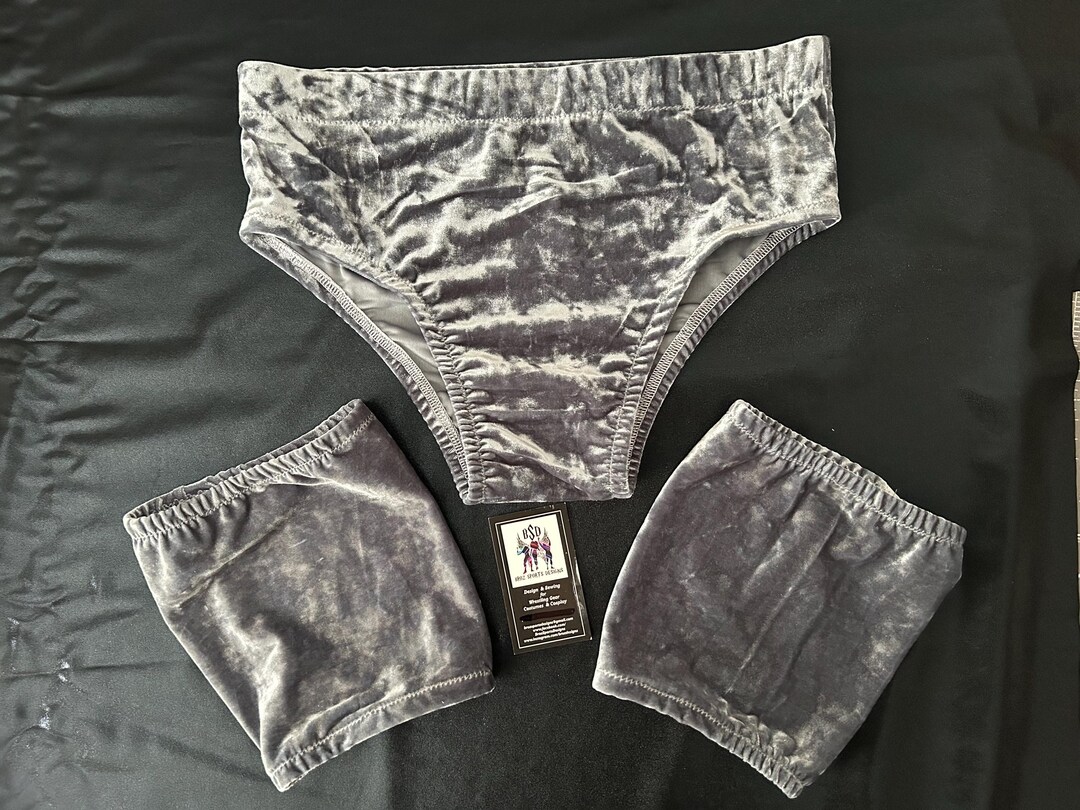 Pro Wrestling Trunks and Knee Pad Covers in Crashed Gray Velvet Size M ...