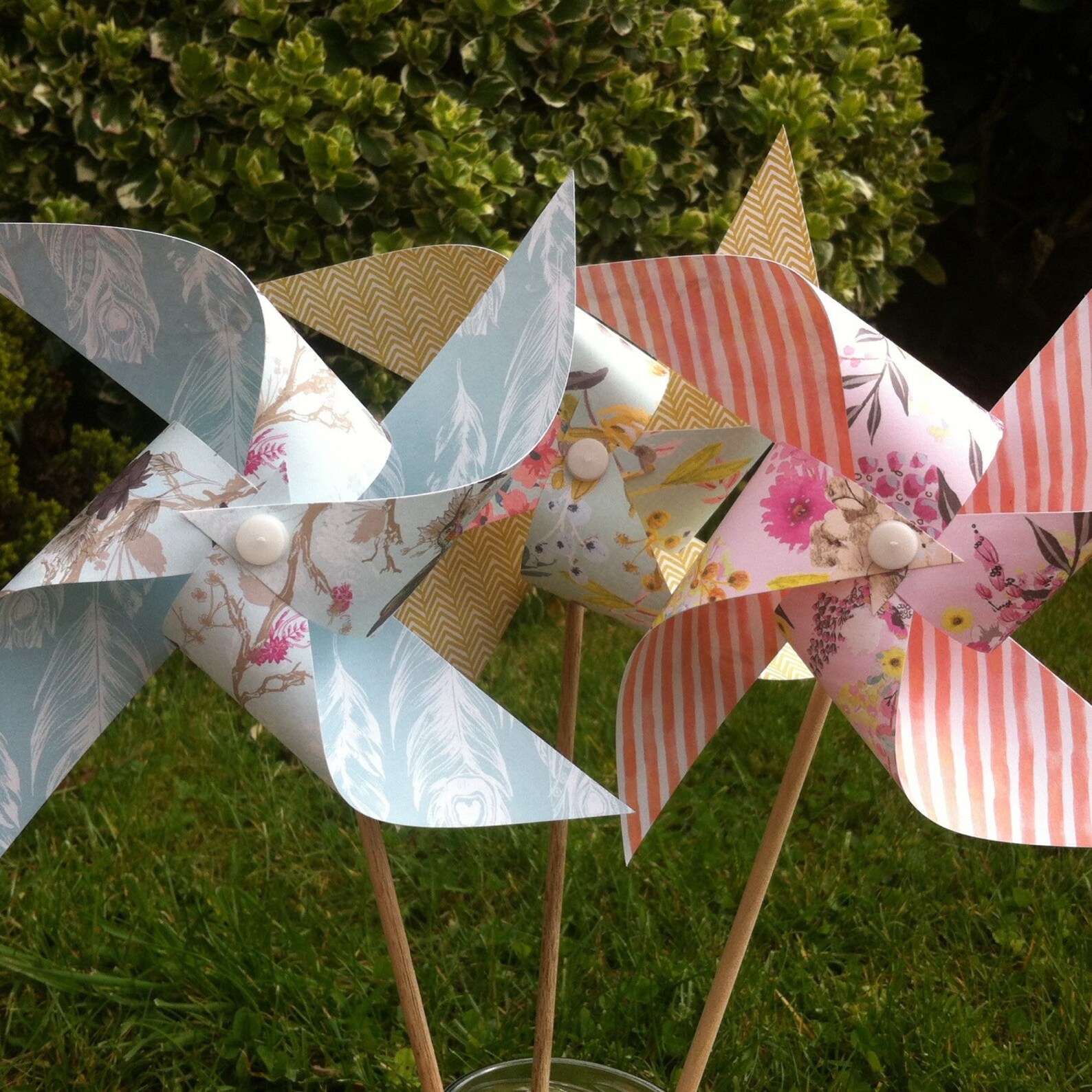 5 Paper Pinwheels SPINNING Kit No Pins Tea Party Wedding UK - Etsy
