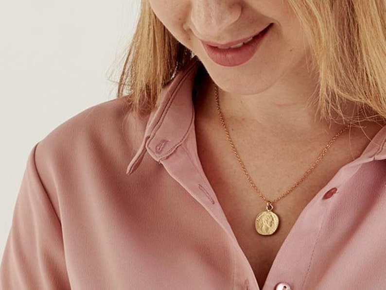 Disc Necklace Gold Coin Necklace Coin Jewelry Delicate - Etsy Israel