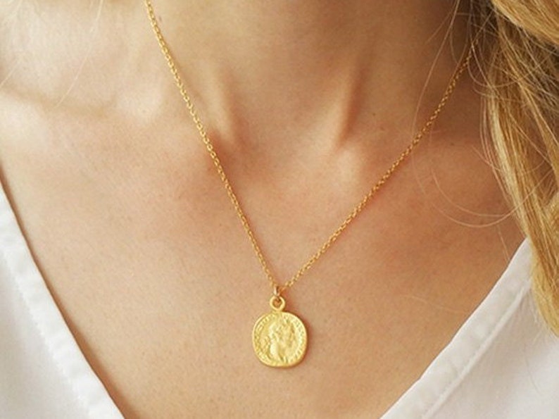 Disc Necklace Gold Coin Necklace Coin Jewelry Delicate - Etsy Israel