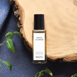 MOONFLOWER All-natural Botanical Perfume | Violet Leaf, Jasmine ...