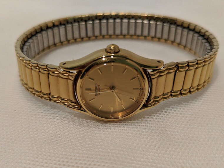 Vintage Seiko Quartz Women's Watch. Gold Tone Seiko Dress Ladies Watch. Gold Seiko Stretch Band ...