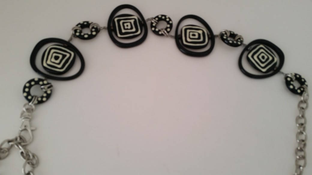 Vintage Chain Belt. Black Abstract Design Round Design with Chain Belt ...