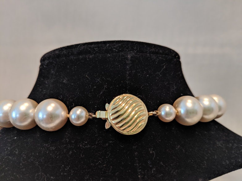 Vintage Large Faux Pearl Chocker. Cream Color Large Glass/Pearls. Large ...