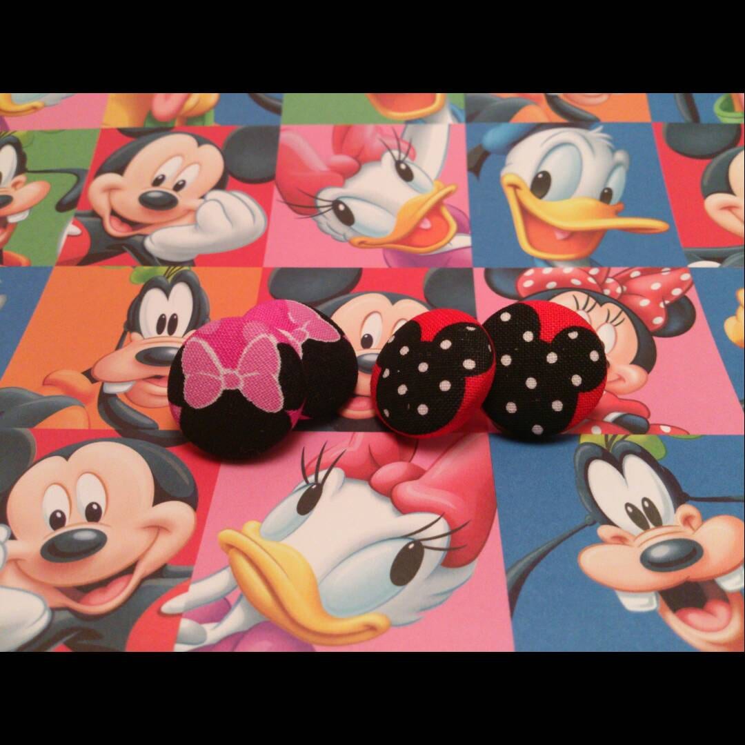 Mickey Mouse minne mouse Disney tela botones pendientes | Etsy