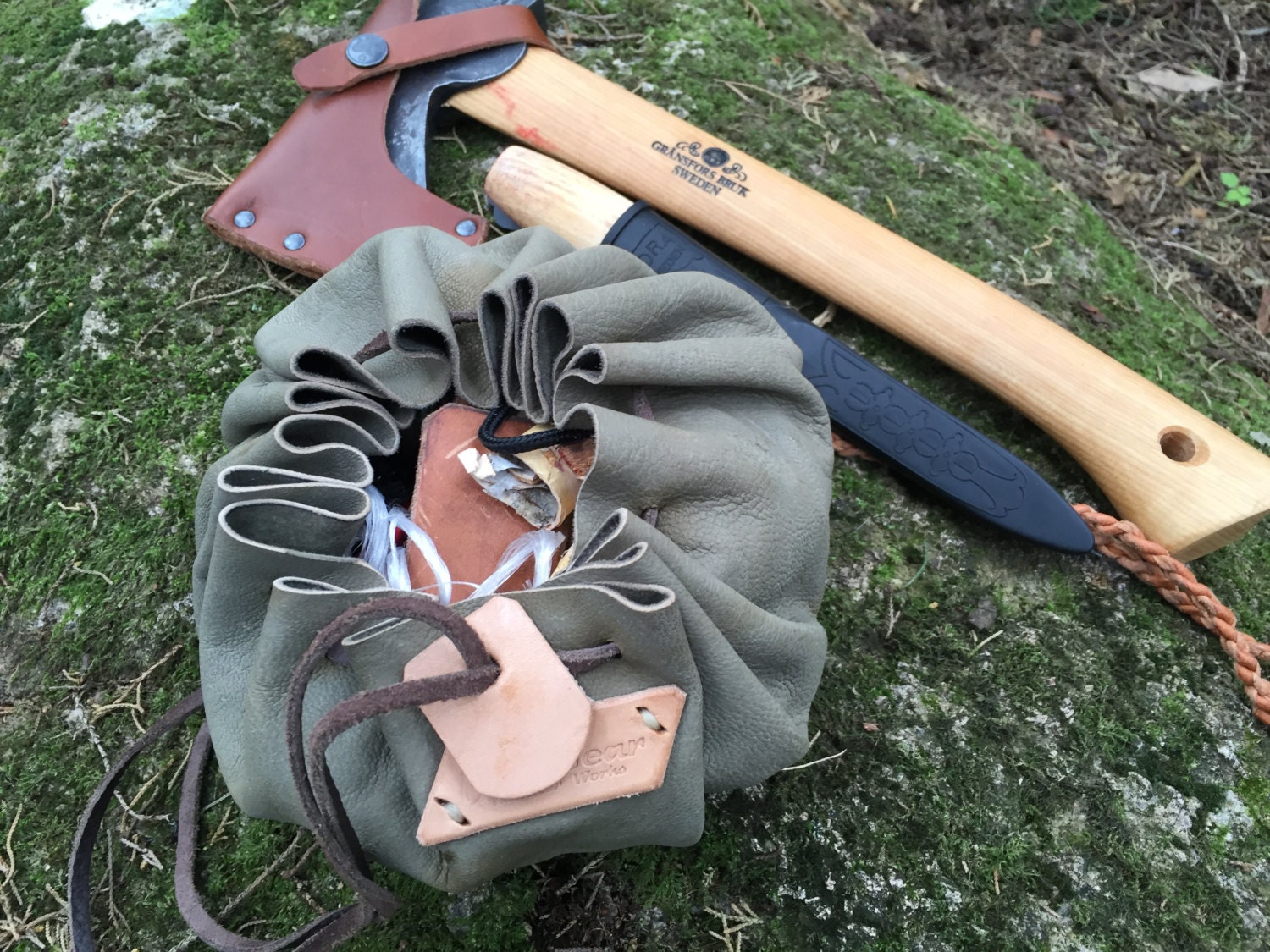 Tinder / Survival Kit / Fire Starting Kit Leather Pouch Green - Etsy