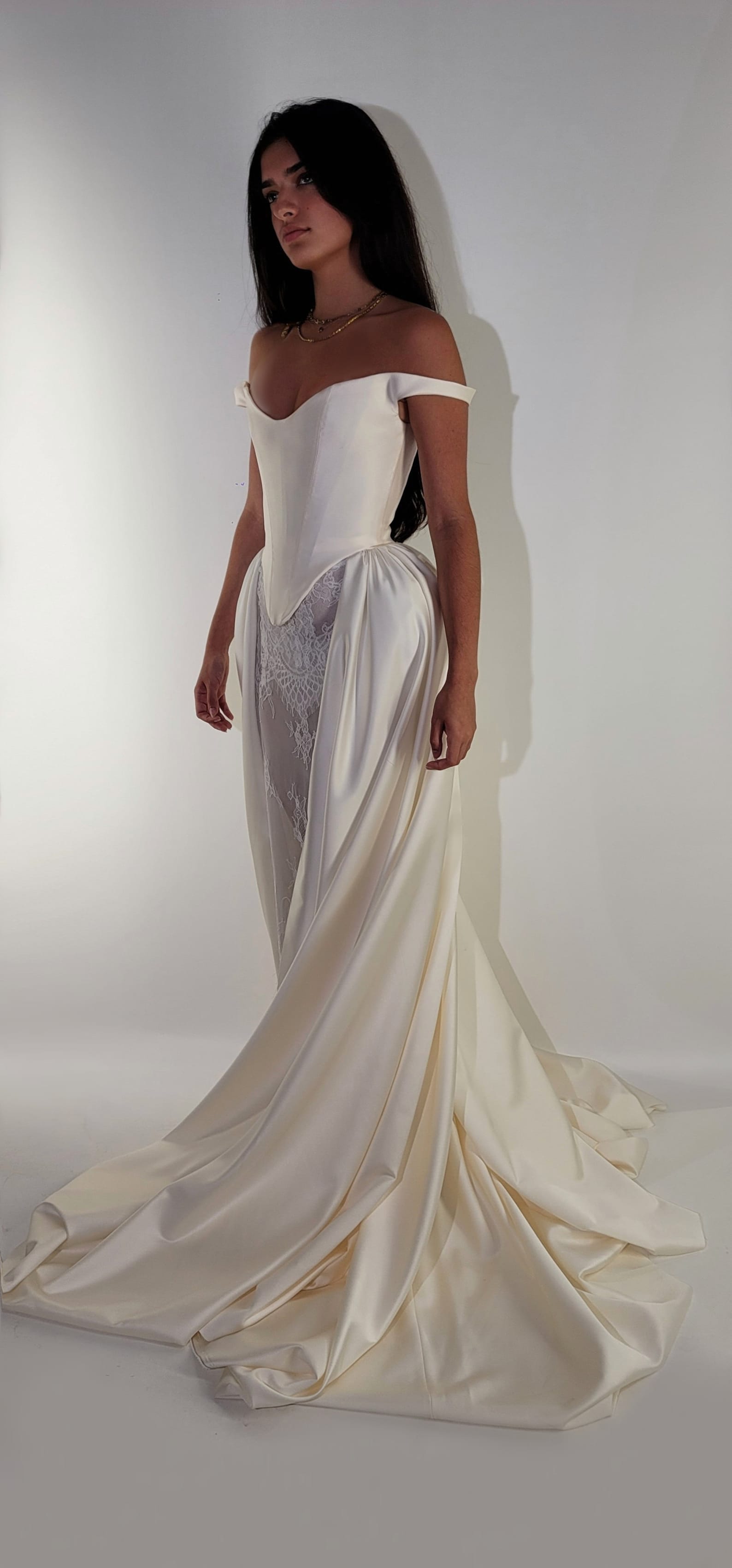 ANGELINA | Pre-order Custom Duchess Silk Chantilly Lace Basque Waist ...