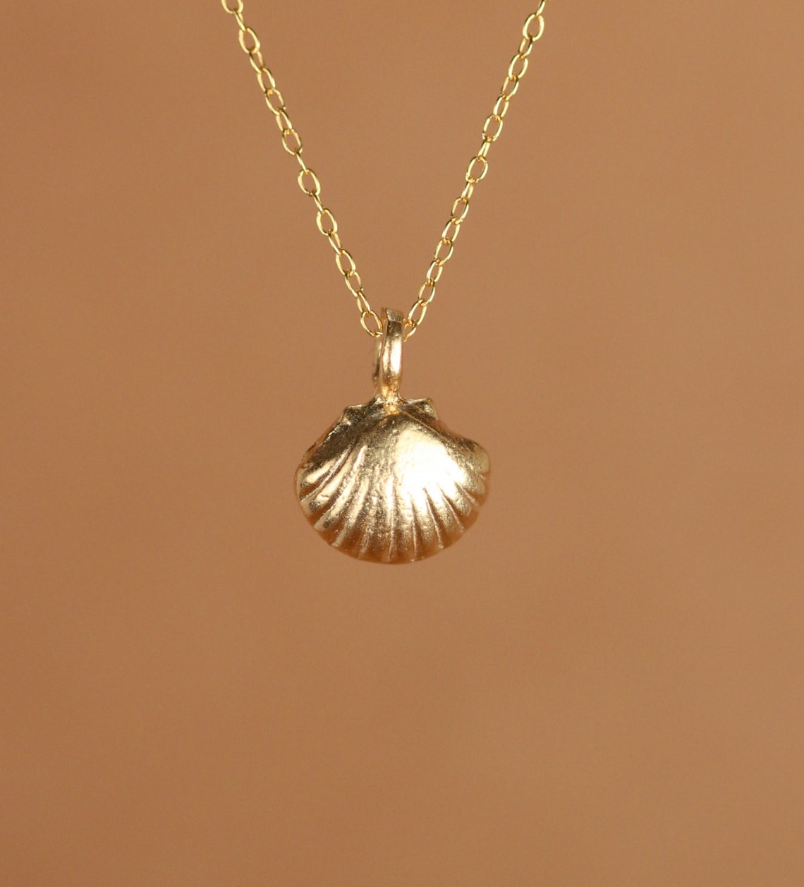 Seashell Necklace in Gold, Beachy Necklace, Silver Sea Shell Pendant ...