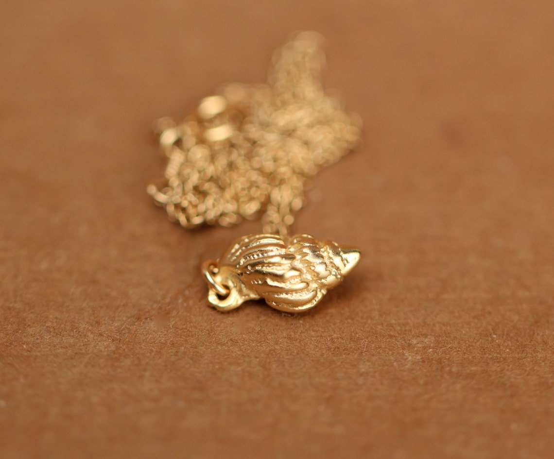 Conch Shell Necklace Gold Shell Necklace Beach Necklace - Etsy