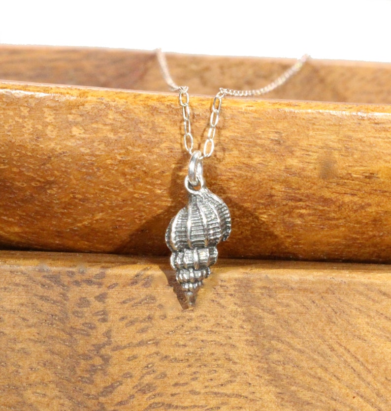 Dainty Sterling Silver Conch Shell Necklace, Beach Jewelry - Etsy UK