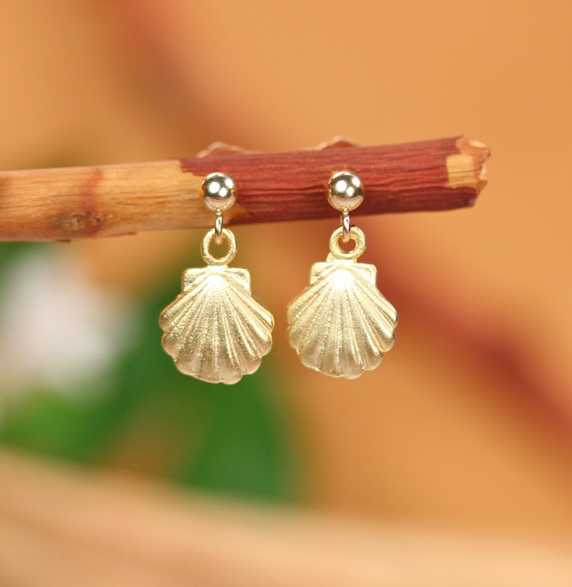 Tiny Gold Shell Earrings Clam Shell Earrings Scallop - Etsy
