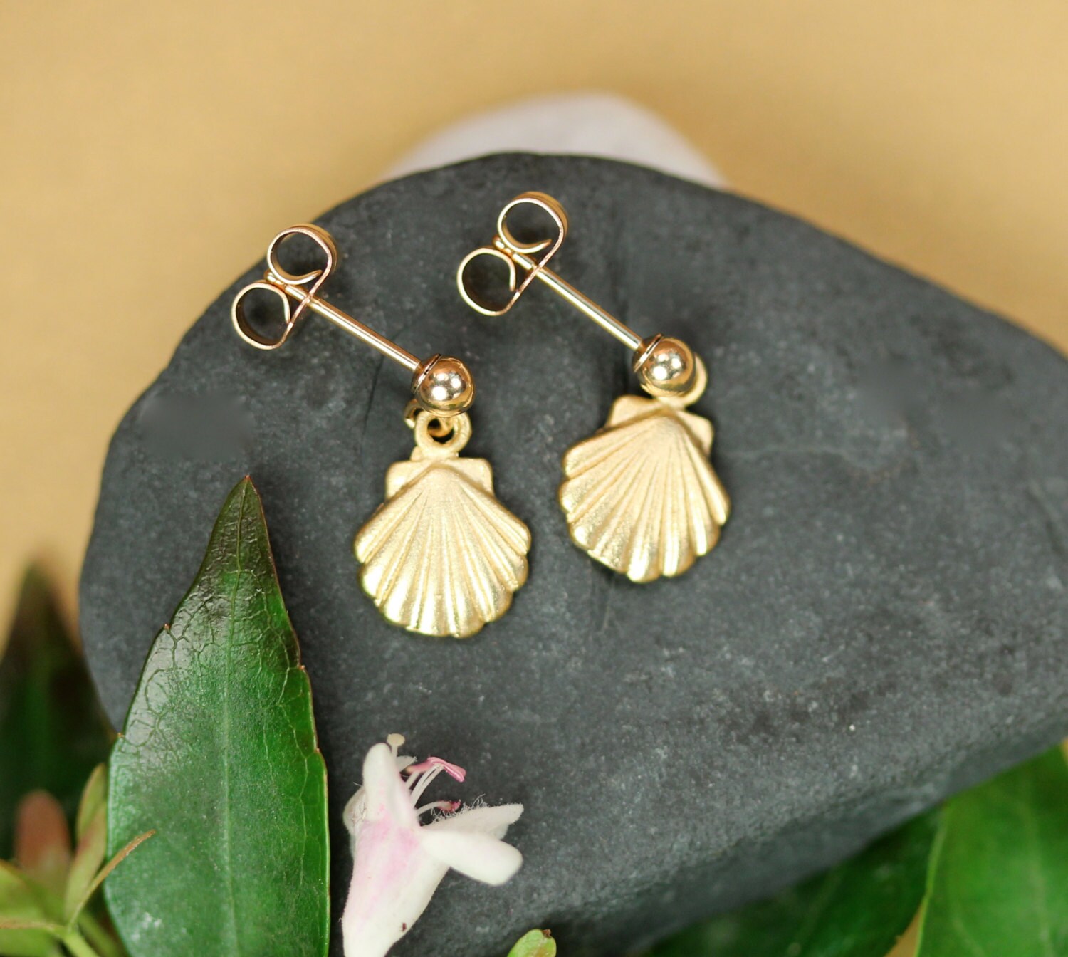 Tiny gold shell earrings, clam shell earrings, scallop earrings, gold ... Tiny gold shell earrings, clam shell earrings, scallop earrings, gold ...