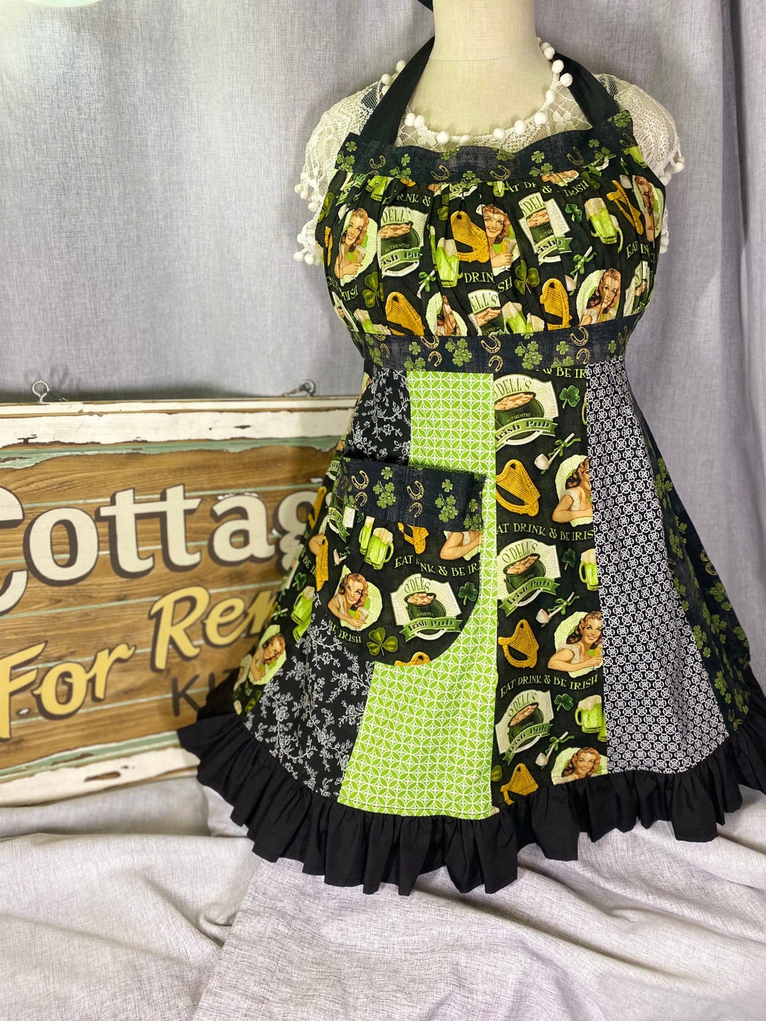 St Patrick's Day Theme Vintage Style Fully Reversible Apron Retro Irish ...