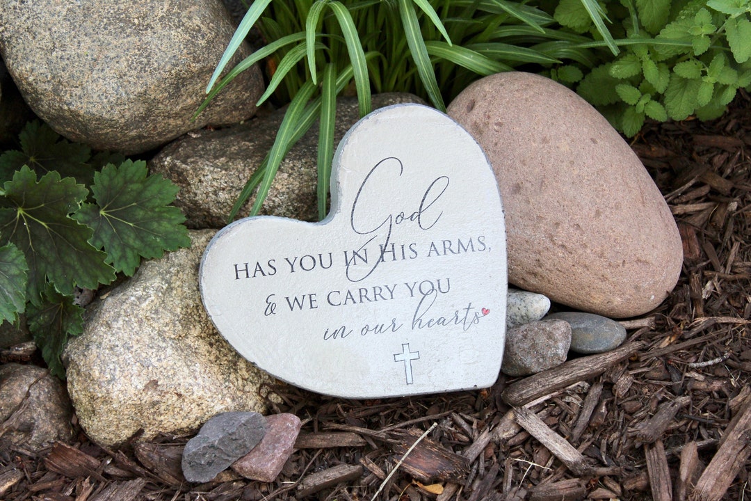 Personalized Heart Memorial Stone, Handcrafted Concrete Garden Plaque ...