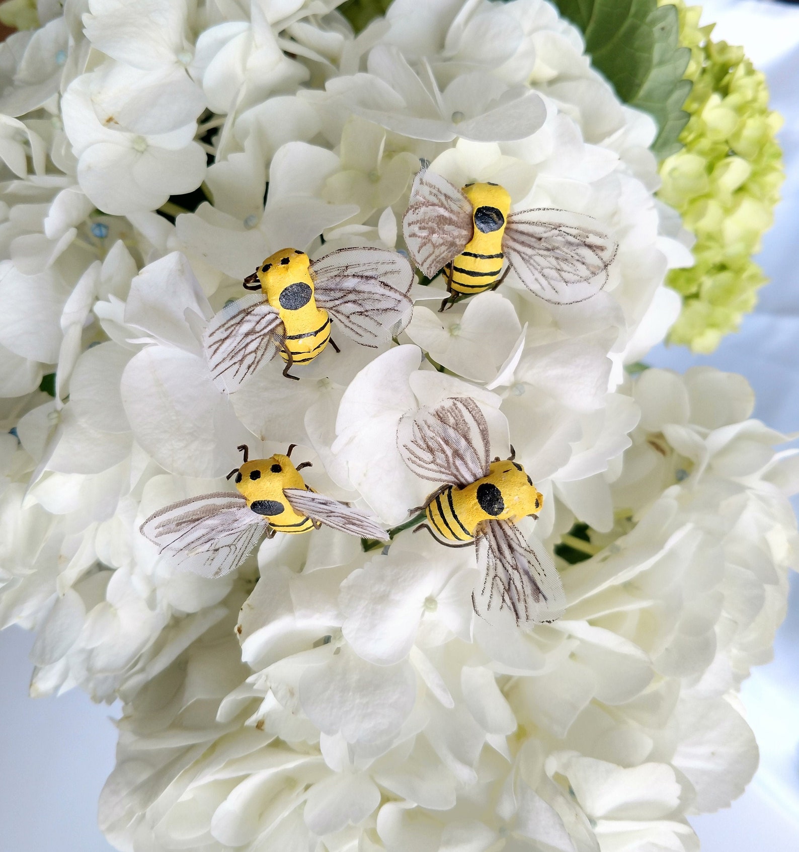 12 Cute Honey Bees on Wires Flying Yellow Bees, Insects for Floral ...