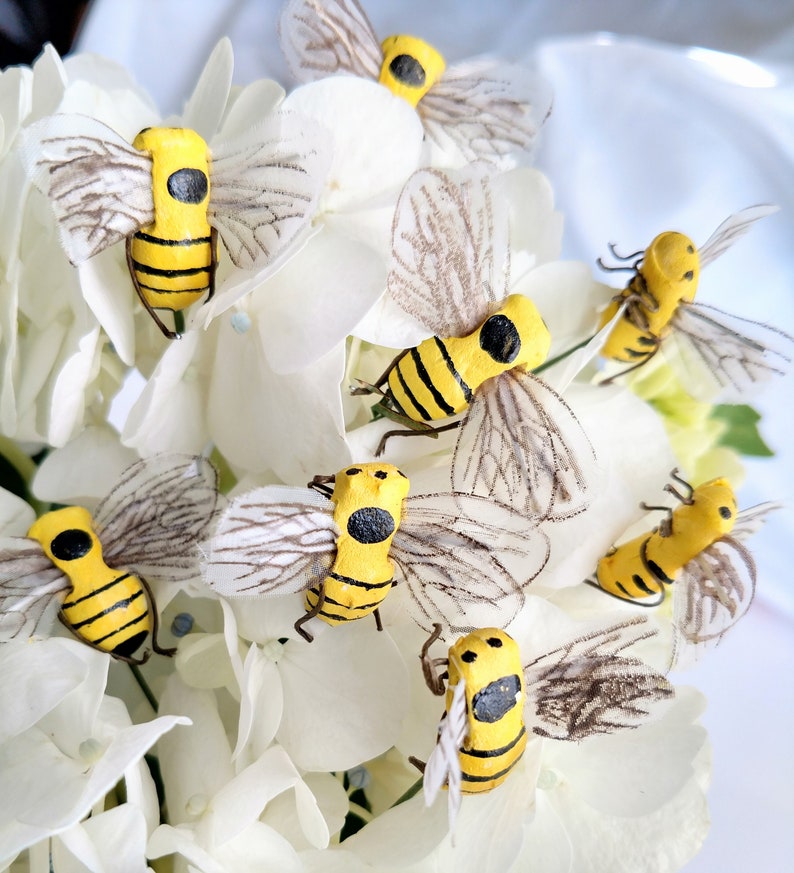 12 Cute Honey Bees on Wires Flying Yellow Bees, Insects for Floral ...