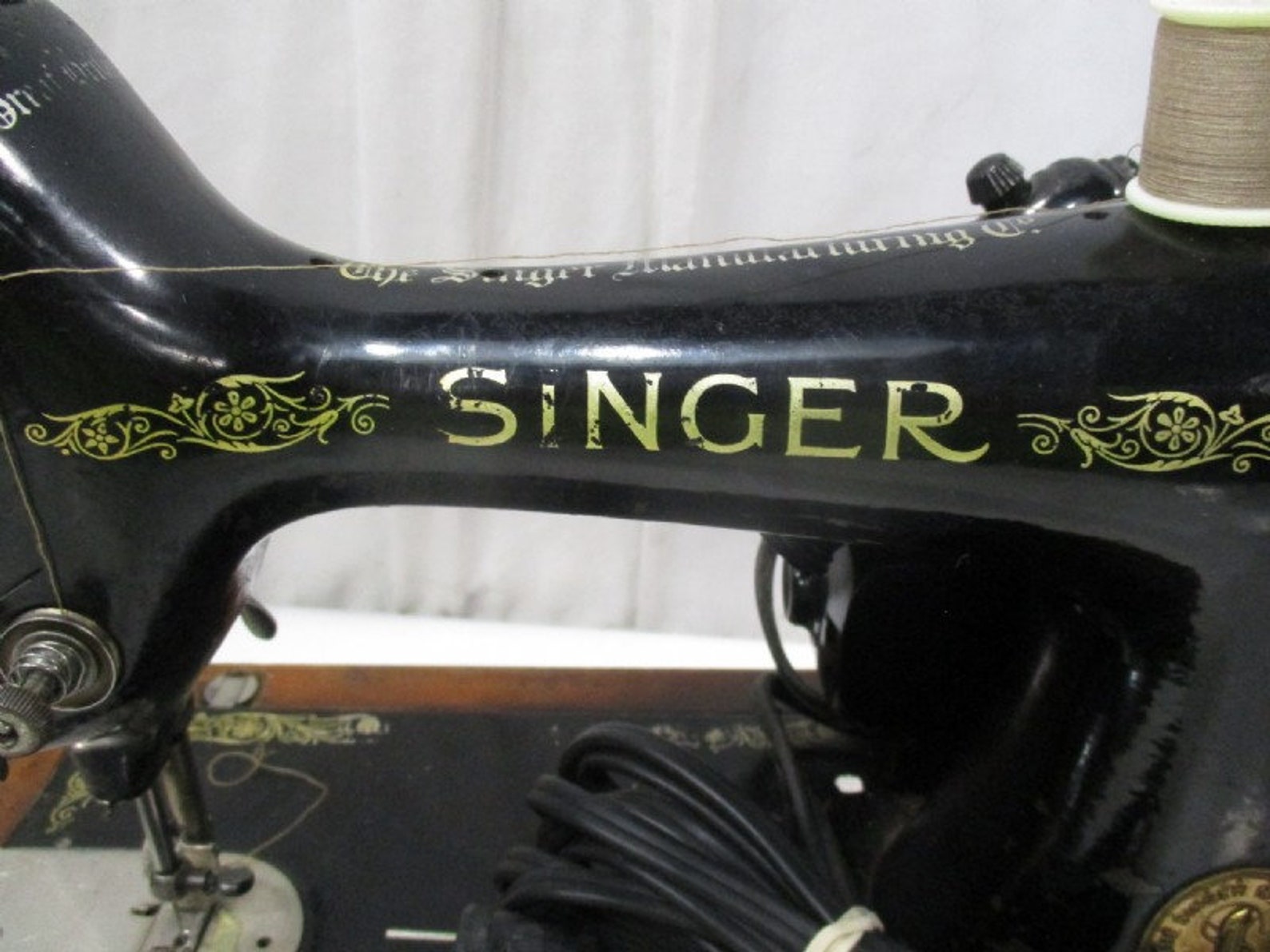 Antique 1920's Era Singer Sewing Machine in Wooden Carry - Etsy