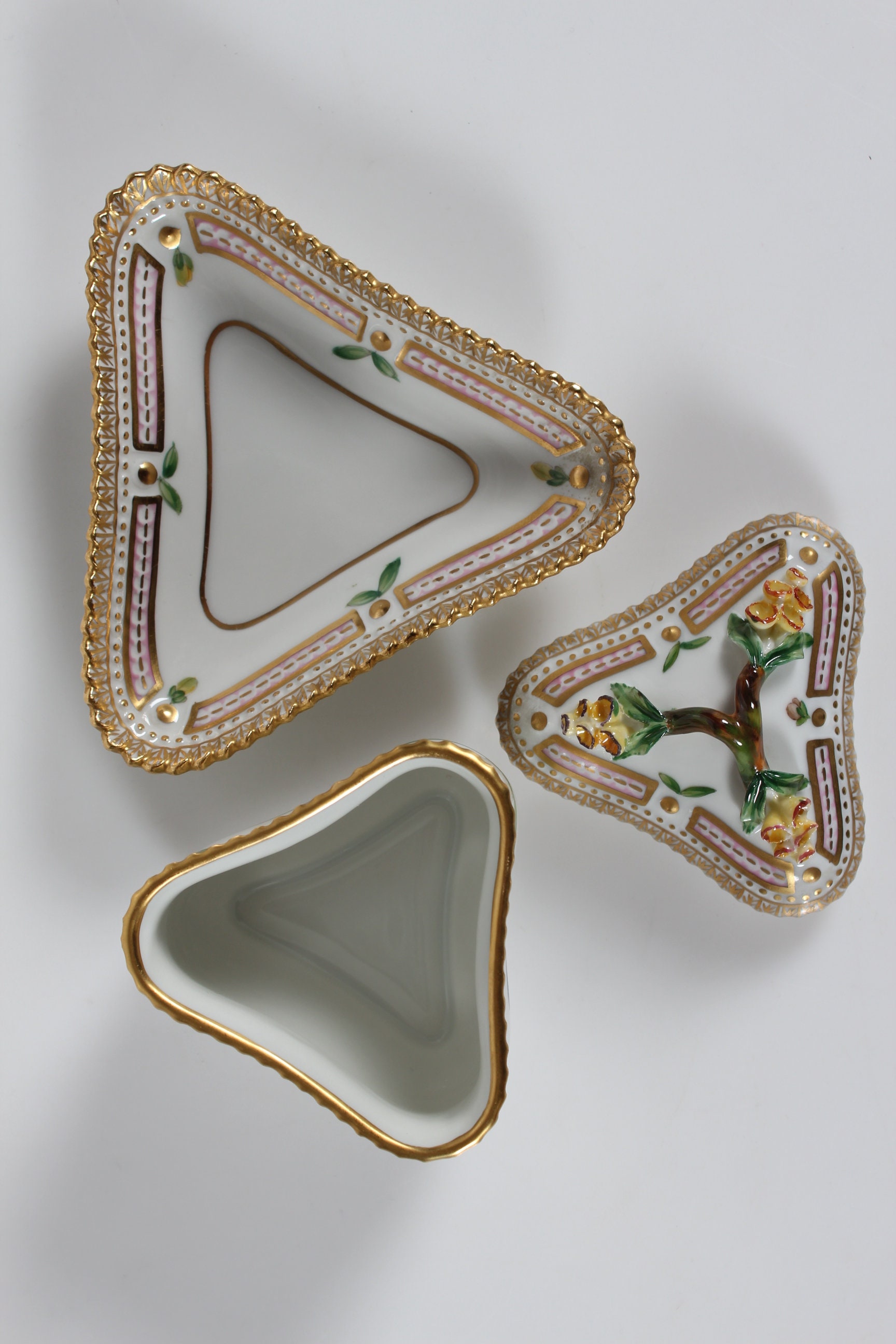 Royal Copenhagen Flora Danica Triagnular Creme Cup No. 20/3576. Hand ...